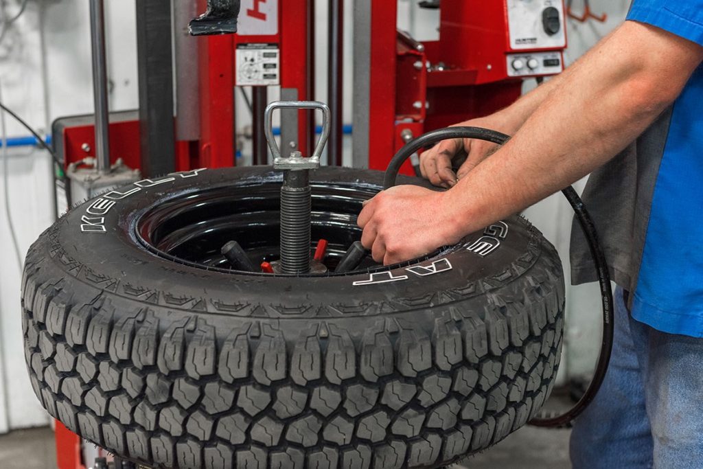 Center-Clamp Tire Changers – Smith Garage