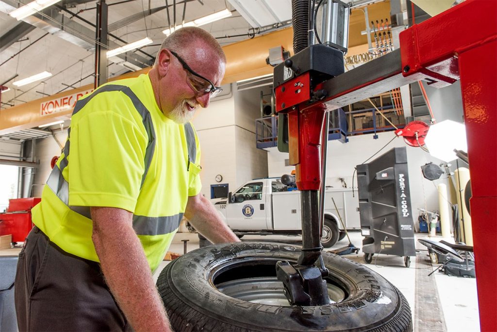 Table-Top Tire Changers – Smith Garage